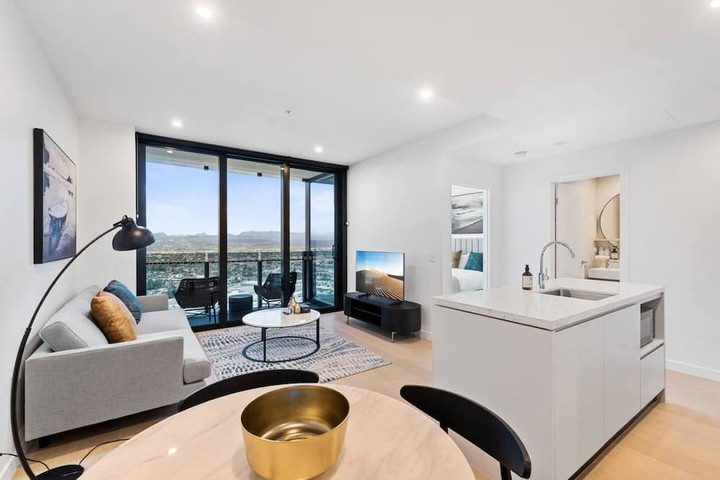 Modern 1br Steps From Broadbeach Action - Gold Coast