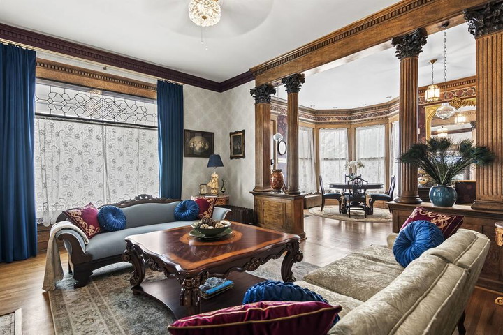 Historic Luxury Stay | Downtown Springfield | Step-free Access - Springfield, IL