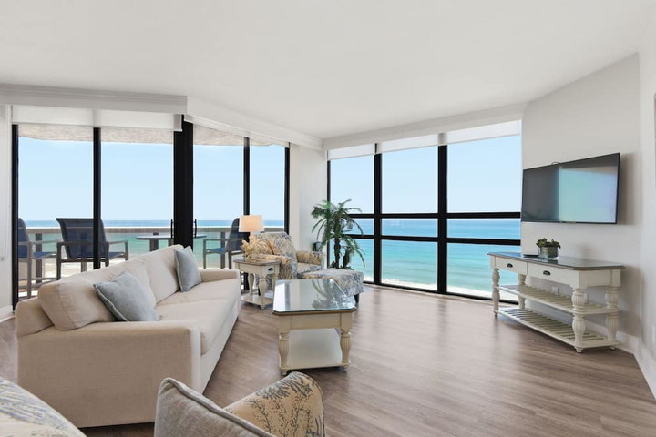 Endlessoceanfrontluxury "Last Minute Savings" 2 Sets Of Beach Chairs & Umbrellas - Miramar Beach, FL