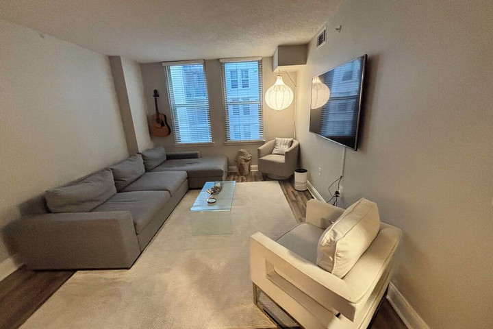 Exceptional Location - Downtown Dc, Walk To Shops, Rooftop Pool, Jacuzzi, Gym - Silver Spring, MD