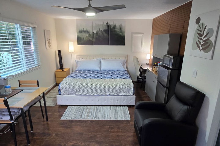 Private Entrance, King Sze Bed,luxurious Shower - Vallejo, CA