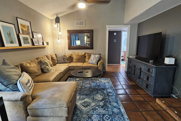Stylish Southwestern Condo For Your Spring Training & Asu Headquarters. - Tempe, AZ