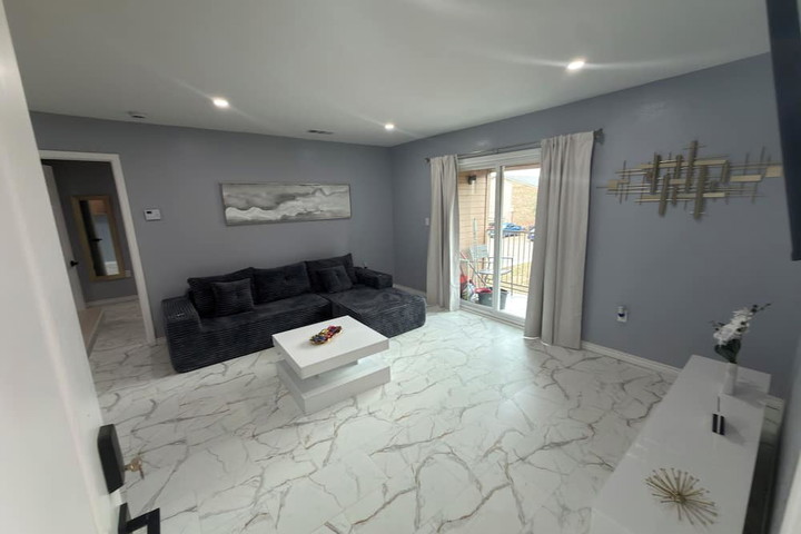 Spacious Modern Apartment, Queen Bed  Twin Beds  Sofa Bed - Midland, TX
