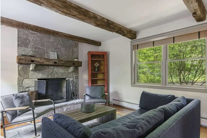 Kingston Retreat, 3br+pool And Hot Tub, Chef's Kitchen, Firepit & Much More - Woodstock, NY