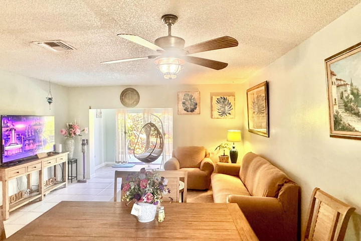Entire3bed2bth.spacious 1floor Villa .Great Location , Close2ballandbeach Parks. - North Palm Beach, FL