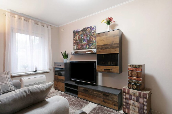 Family Apartment With Shared Terrace, Wi-fi, And Air Conditioning - Brandenburg, Germany