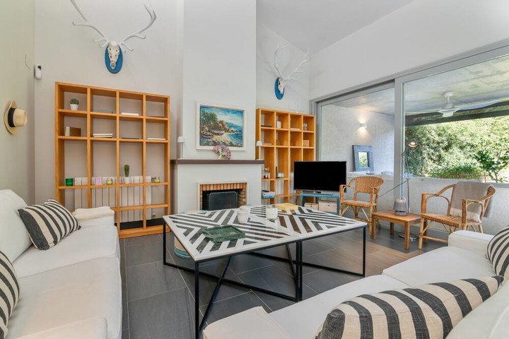 Villa 'Rompido' With Shared Pool, Private Garden And Balcony - El Rompido