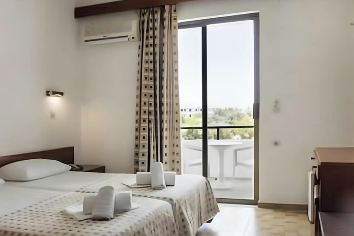 Apartment In A Hotel 'Hercules Plus Faliraki' With Shared Pool, Shared Terrace And Wi-fi - Rhodes (Greece)