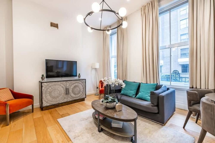 Iconic 19th Century Marylebone Flat - London