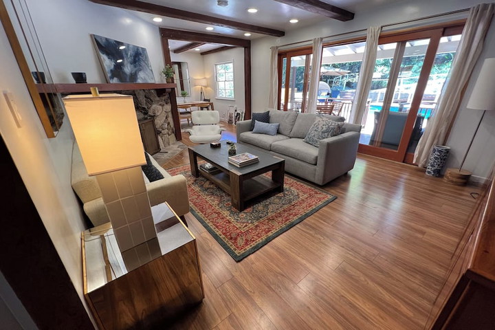 Villa Reforma - Newly Designed 4br House With Pool & Garden In Los Angeles - Simi Valley, CA