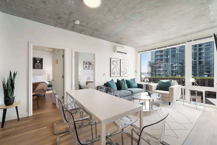 Premium Urban 4br - Perfect Mix Of Comfort & Location - Chicago, IL