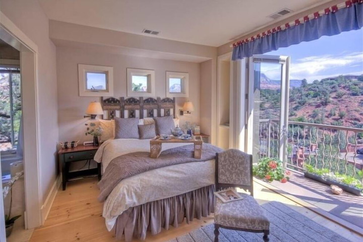 Million Dollar Views! Stroll To Great Food, Shops, Trails. Lush Yard, Hot Tub. - Sedona, AZ
