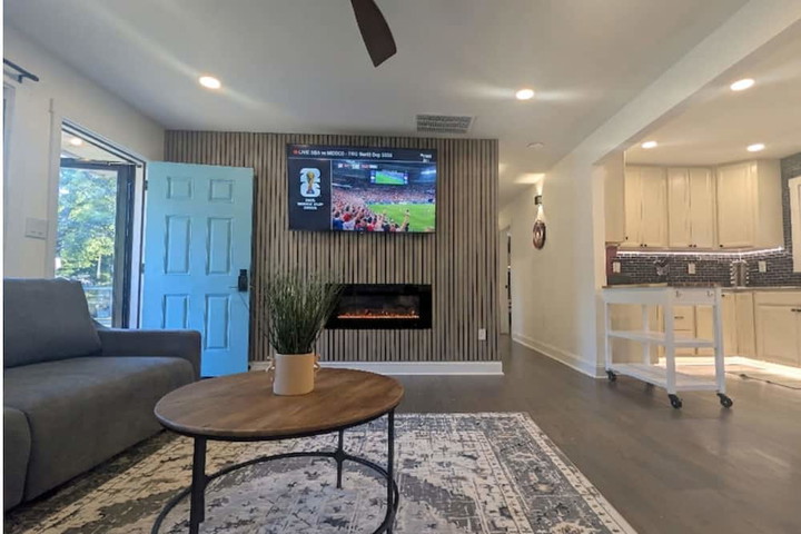 Near Battery Games Firepit Kitchen Laundry Patio - Smyrna, GA
