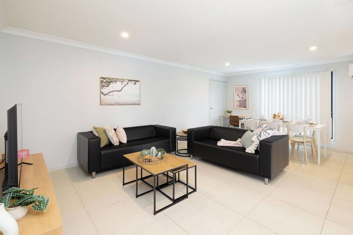 Clean Rocklea 2br | Parking | Kitchen | 121d2 - Brisbane