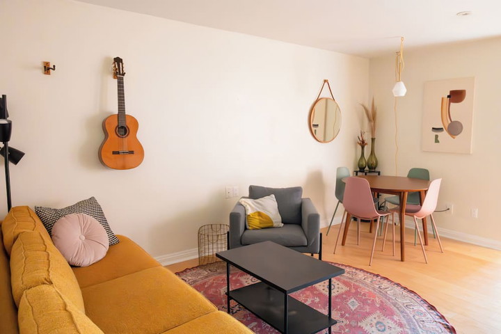 Private 2-bedroom, 1-bath Apartment Just 2 Blocks From The Beach! - San Francisco, CA