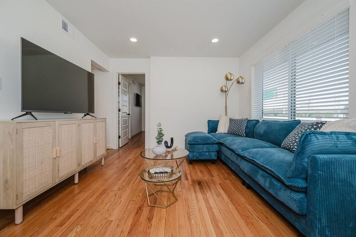 Central Suite C - 2 Bedrooms/queen Bed/parking - Birmingham, AL