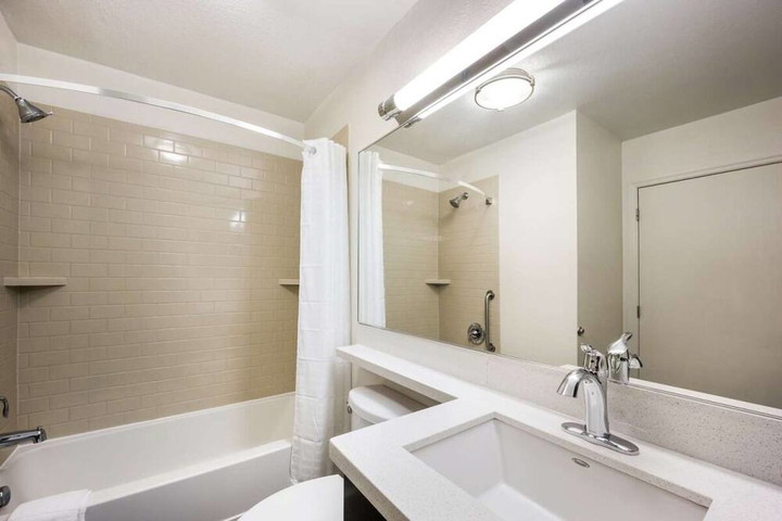 Family Friendly Property In Huntsville! Kitchenette, Pets Allowed! - Huntsville, AL