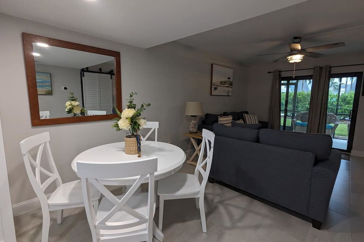 New Condo! Just 15 Min To Ft Myers And Sanibel Beach! Great Location!! - Fort Myers
