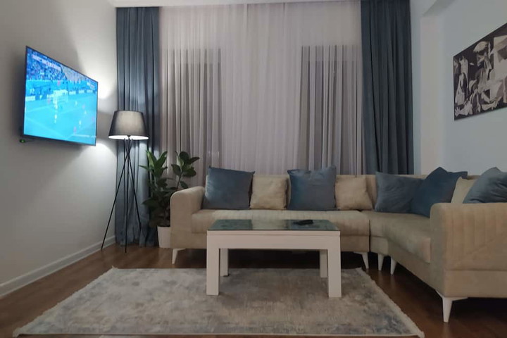 Nice Villa 10 Minutes Drive From The Airport. Close To  Beach And City Center. - Baku