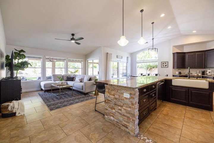 Family Retreat: 5br, Heated Pool, Games & Hot Tub - Chandler, AZ