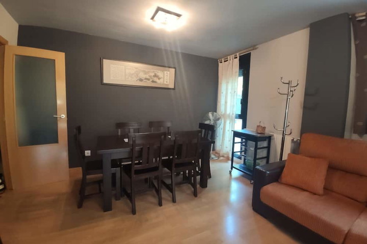 Apartamento Con Jardín Privado Y Parking En Jaca - Jaca