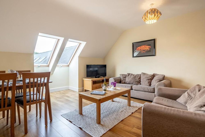 A 2 Bed Apartment That Sleeps 4 Guests In 2 Bedrooms - Kenmare