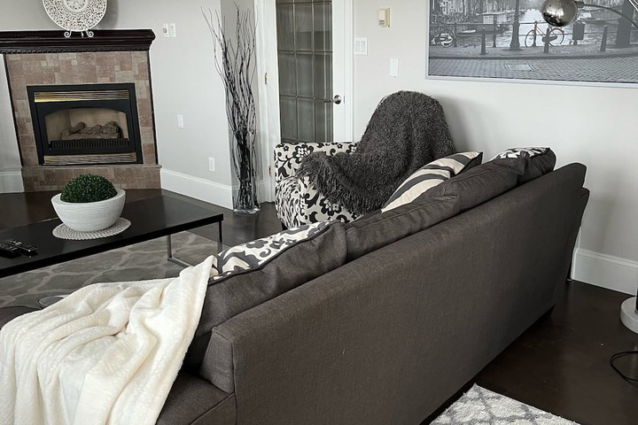 Bright And Beautiful 3 Bed/ 3 Bath - Vancouver - North Vancouver