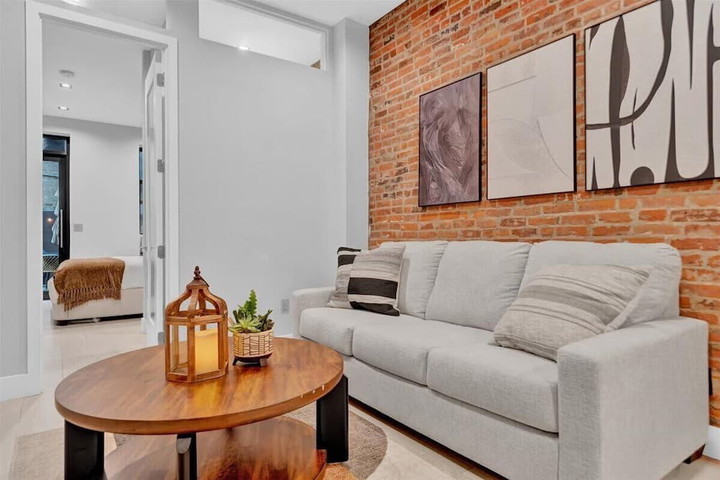 Designer 1br W_private Garden - Brooklyn, NY