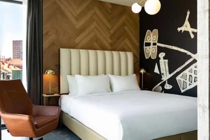 Indulge In Spacious Rooms Steps From Historic Attractions - 4 Units - Rotterdam
