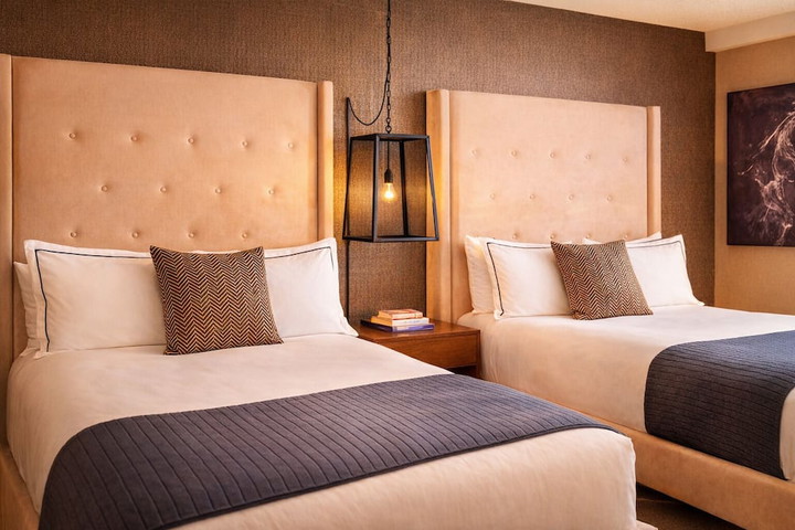 Posh Suites With Bold Decor! Indulge In Boston's Rich Culture  Pets Allowed - Quincy, MA