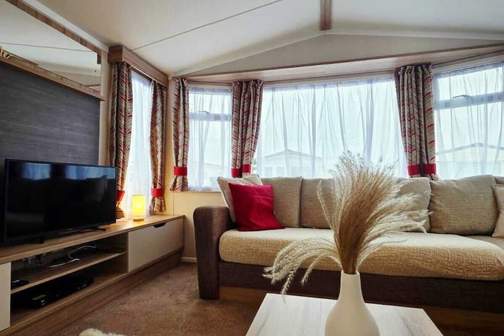Caravan By The Sea With Direct Access To The Beach.  Pet Friendly! - 