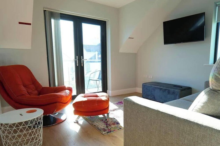 New Build Property, Near Beach & Golf, Sleeps 10 - Portsalon