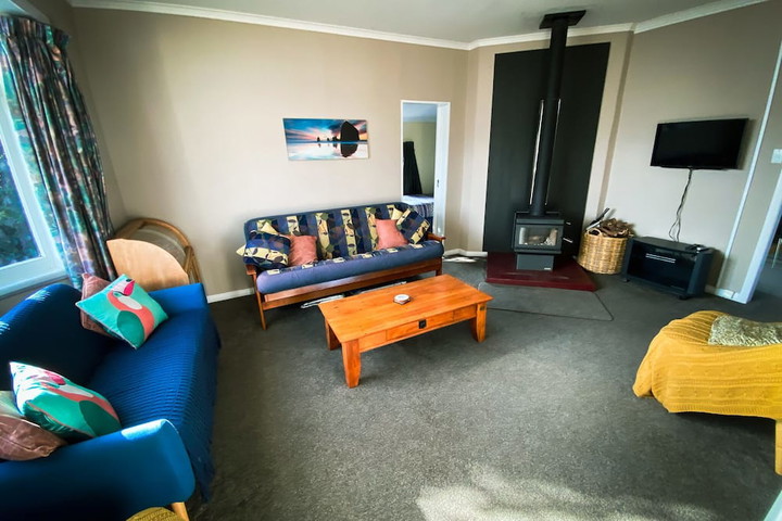Seabury Lookout Elevated Bach Living With Expansive Outlooks - Foxton