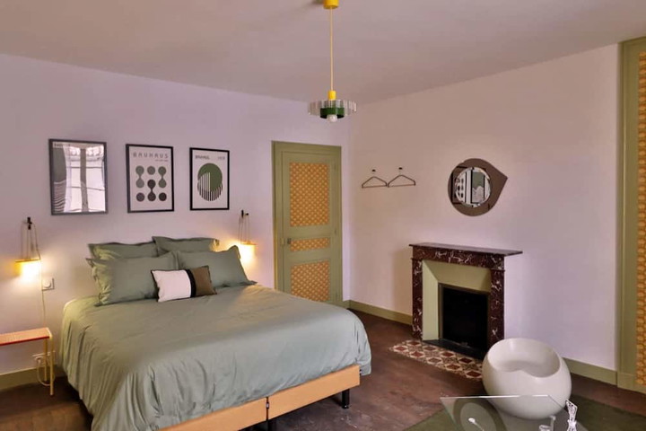 Room Pop - Private Bathroom - La Rochefoucauld
