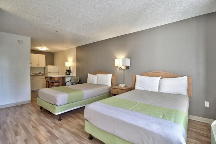 2 Full Beds | Ada/tub, Non-smoking - Phoenix, AZ