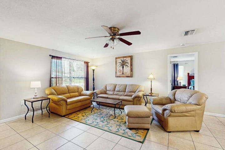 Family And Dog Friendly Pool Home, Close To Beaches, Harbor And River - Port Charlotte, FL
