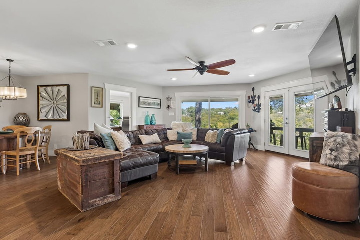 San Gabriel River Retreat Waterfront Panoramic View Private Pool Outdoor Living! - Georgetown, TX