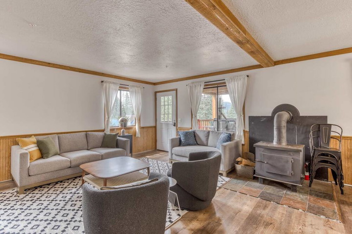 Recently Updated In 2024-large, Dog-friendly Home With Covered Deck - Mount Hood, OR