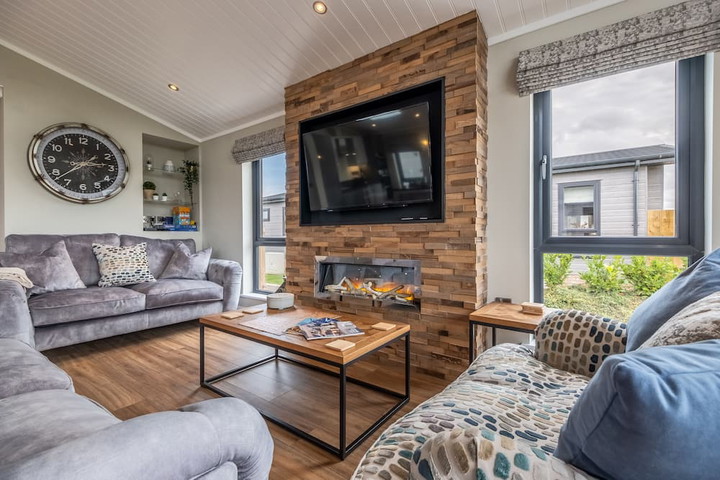 Twelve Burnham Lodge (6), Burnham Market, Norfolk - Holkham