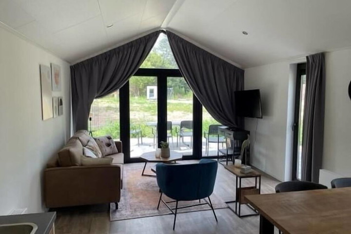 Chalet With 2 Bedrooms And A Terrace - Arnhem
