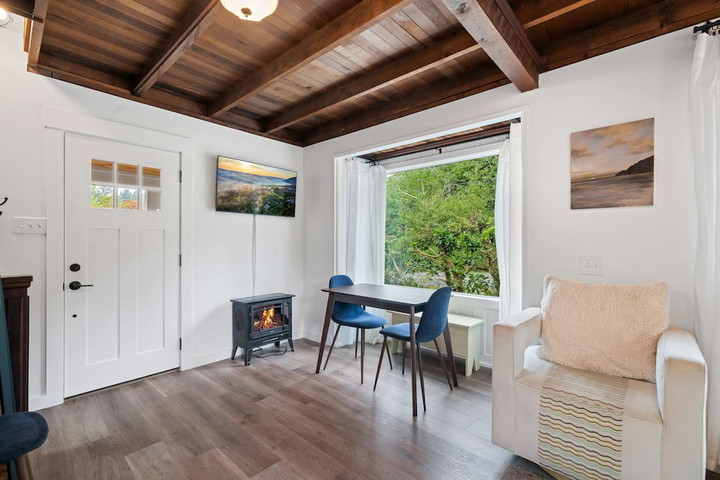 ️Historic And Charming Beach Cottage.beautifully Renovated! Easy Walk To Beach - Cannon Beach, OR