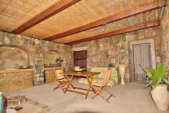 Villa Meriggio C: Ein Charakteristischer Und Einladender Dammuso Mit Dem Charme Der Typischen Und Alten Häuser Der Insel. - Pantelleria