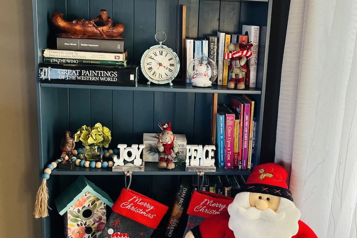 Lake Erie's Charming 4 Season Lake Houz With Bbq, Fire Pit & More - Lake Erie, PA