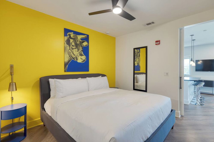Rooftop + 1 Mile To Broadway | Carter 1bdr Suite - Nashville, TN