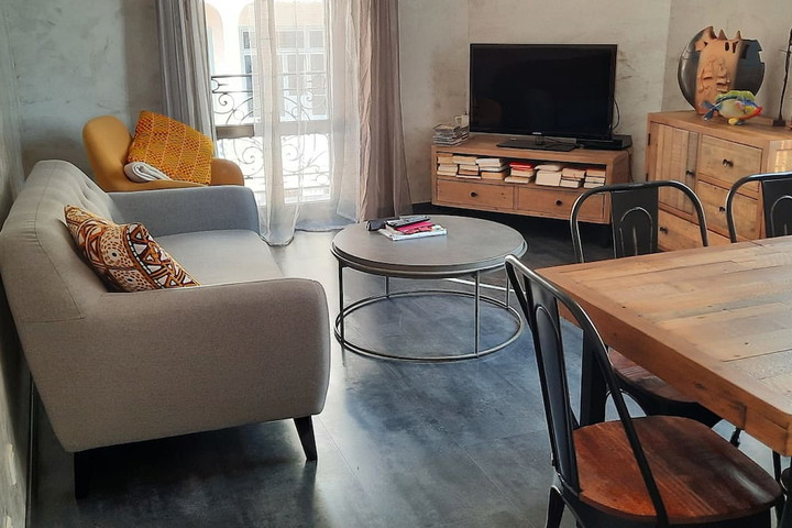 Appartement Sur La Frontière De Monaco Quelques Minutes à Pied Des Plages - Monaco