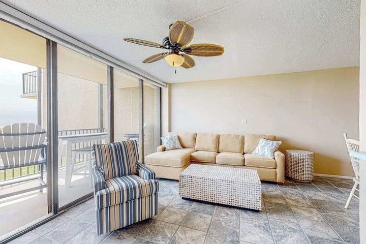 Sea Colony Oceanfront Condo With Private Balcony, Shared Pools, & Gym - Bethany Beach, DE