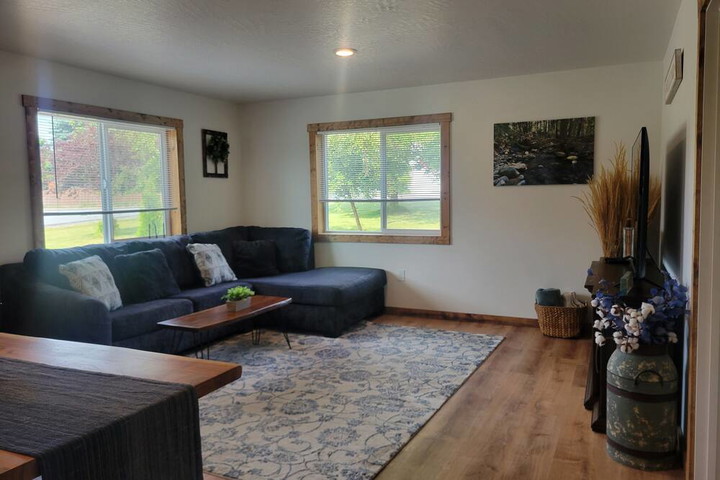 Charming 2-bdrm Bungalow In Lovely Bonners Ferry With Wifi, A/c, Full Kit & Bath - Bonners Ferry, ID