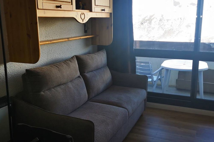 Skis Aux Pieds En Sortant De L'immeuble Terrasse Au Soleil - Brelin Sud-ouest - Les 3 Vallées