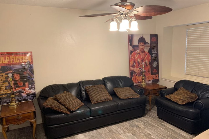 Aggieland Vacation House! Charming 3-br 2-ba Only 3 Miles From Texas A&m Campus - Bryan, TX