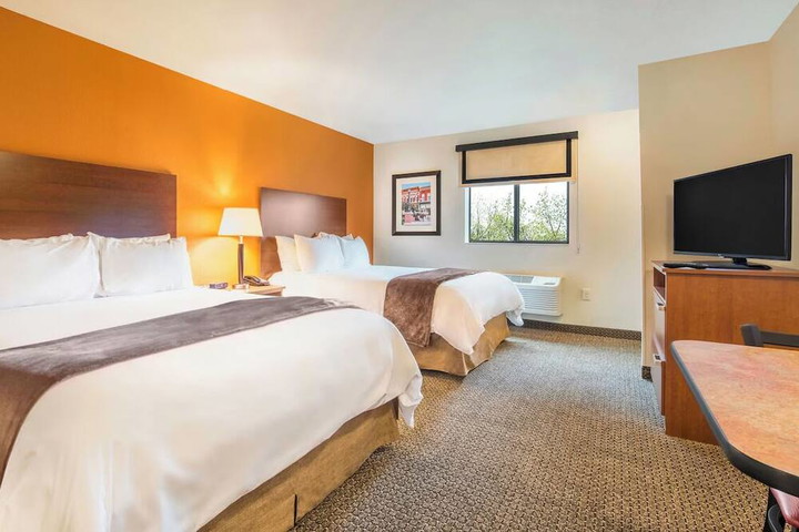 Comfy Stay Near Rapid City Attractions! With Full-kitchen! Pet Friendly! - Rapid City, SD